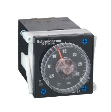 Schneider Electric RE48AMH13MW Timer